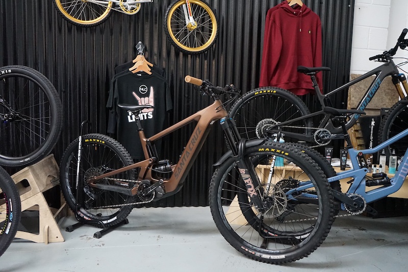 2021 Santa Cruz Bullit S Build Large in Copper For Sale
