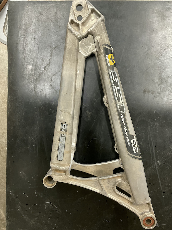 intense 951 rear triangle For Sale