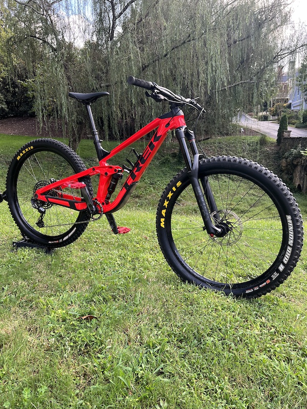 2021 Trek Slash 7 • 29’r SRAM 1x12 • Dropper For Sale