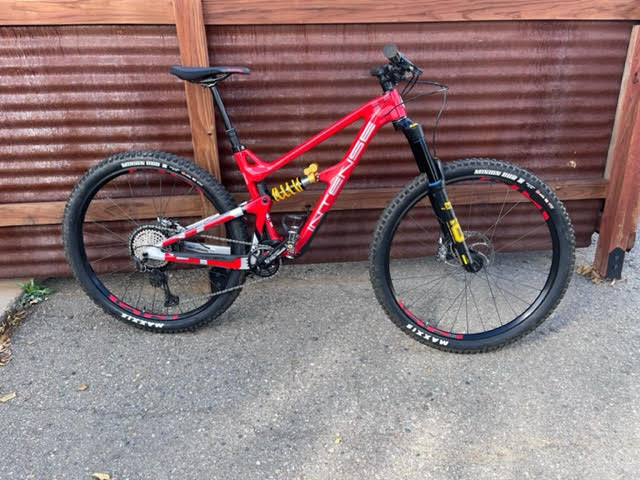 2022 Intense Primer S Medium- Demo Excellent free ship For Sale