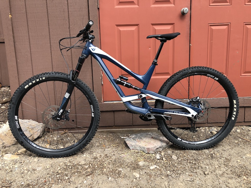 2019 YT Capra 29 AL Base, size Large For Sale