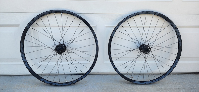 Raceface 27.5 wheels AR27 For Sale