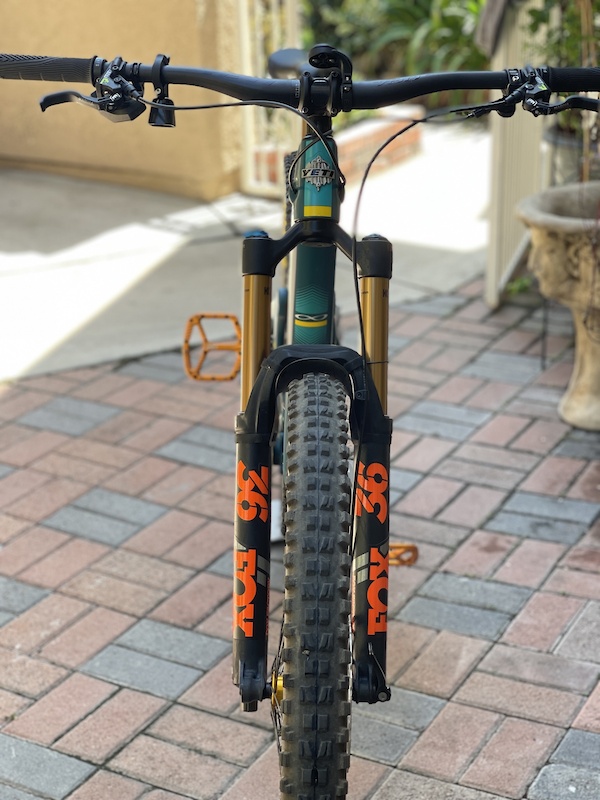 2020 Yeti SB130 Turq carbon frame medium. For Sale