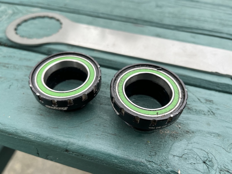 2022 Hope BB30 (30mm) BSA Threaded 68/73mm, Black For Sale