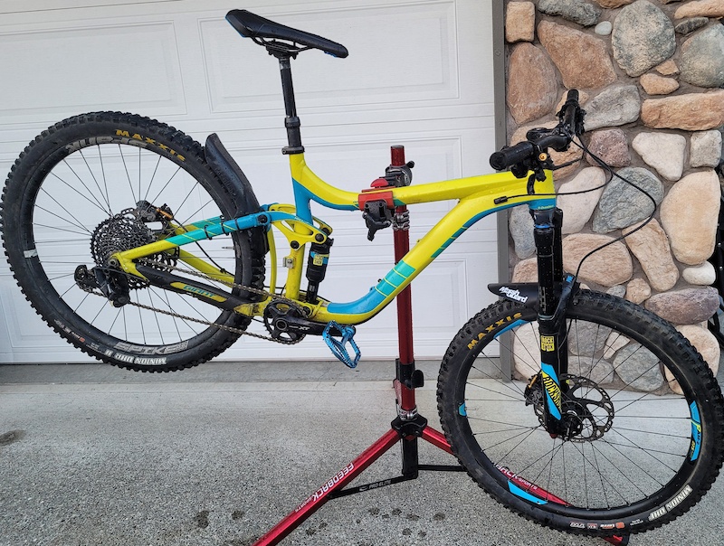 2016 Giant Reign (Upgraded) For Sale