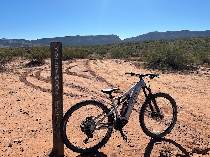 Honeymoon Pack Trail Hiking Trail - St. George, Utah