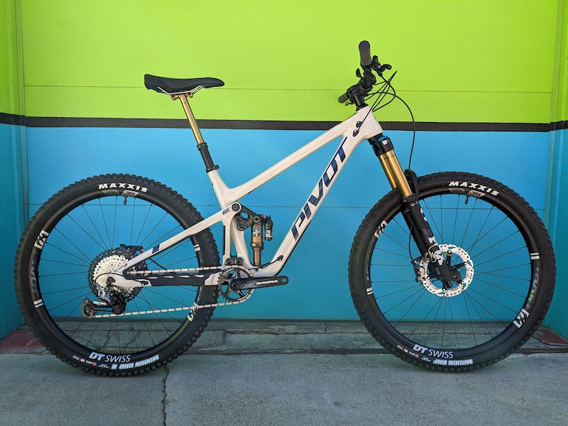 2022 New Pivot Switchblade Pro XT/XTR For Sale