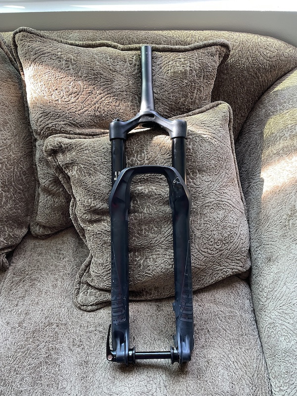 2018 Rockshox Pike RT3 [e*thirteen torque caps included] For Sale