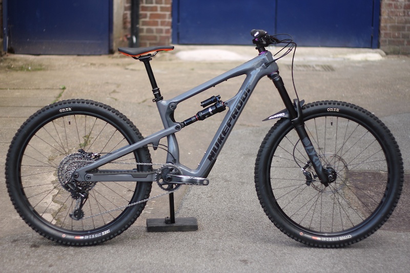 2022 Nukeproof Mega 275 Carbon - Size Small For Sale