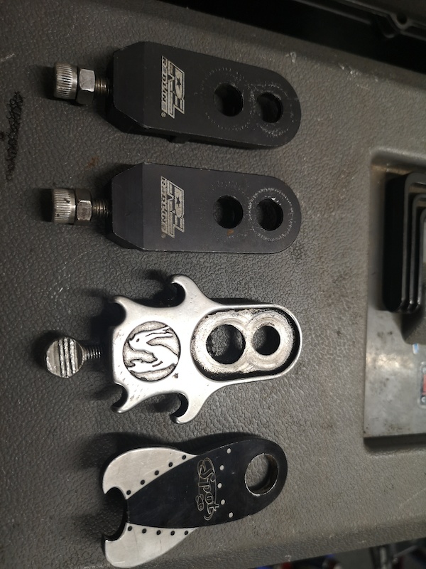 Spot/redline chain tugs For Sale