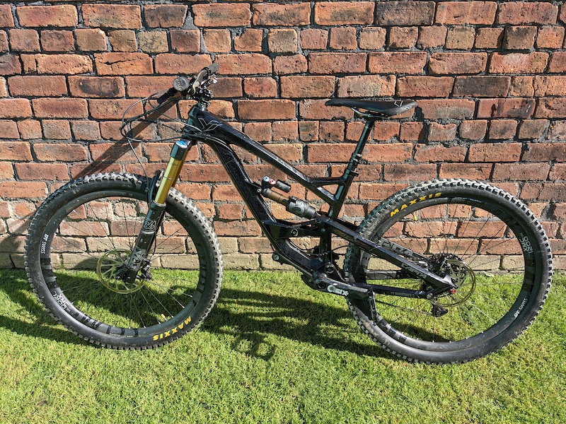 2017 YT Capra CF Pro Race For Sale