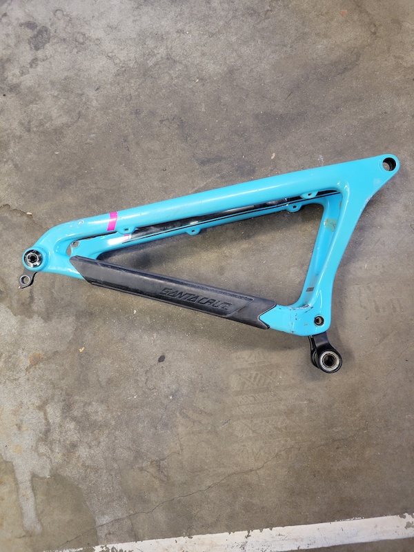 Nomad V3 rear triangle For Sale