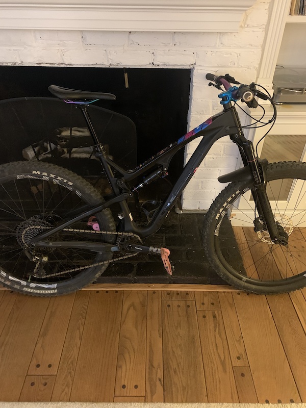 2019 Intense Primer - Medium For Sale