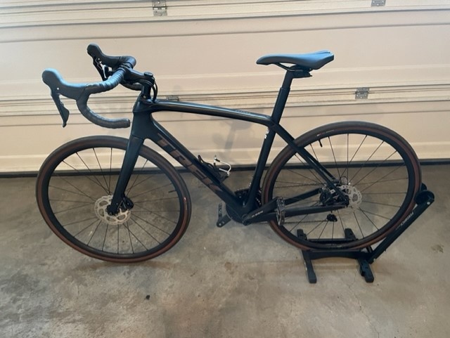 2022 Trek Domane SL5 - Like New For Sale