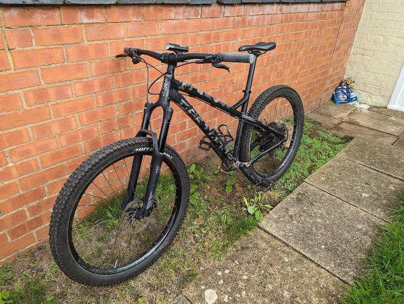 2021 27.5" Dartmoor primal evo For Sale