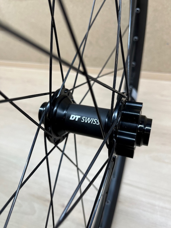 2022 DT Swiss FR 1950 30 Disc 27,5" front 20mm + spacers For Sale