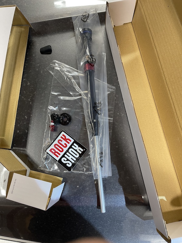 2022 Rockshox Charger 2 Upgrade. New in box. SID Reba Bluto For Sale