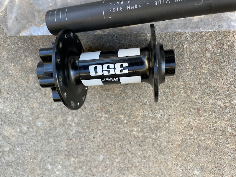 2020 DT 350 28h 15x110 front hub For Sale