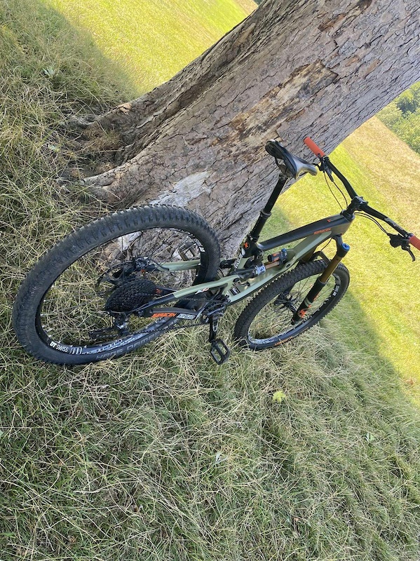 2018 Saracen Aerial Carbon bike For Sale