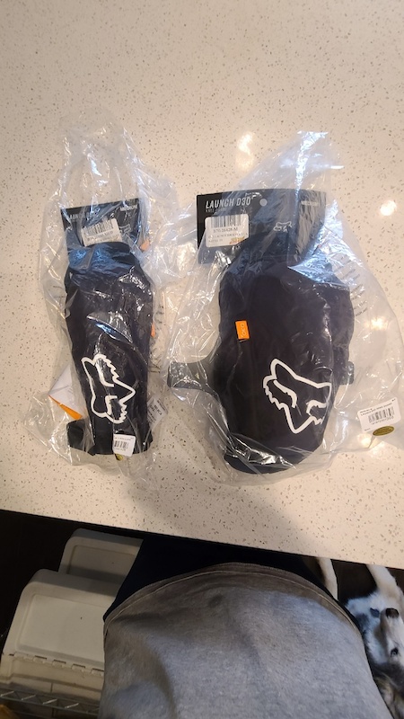 2023 Brand new fox launch D30 knee and elbow pads! For Sale