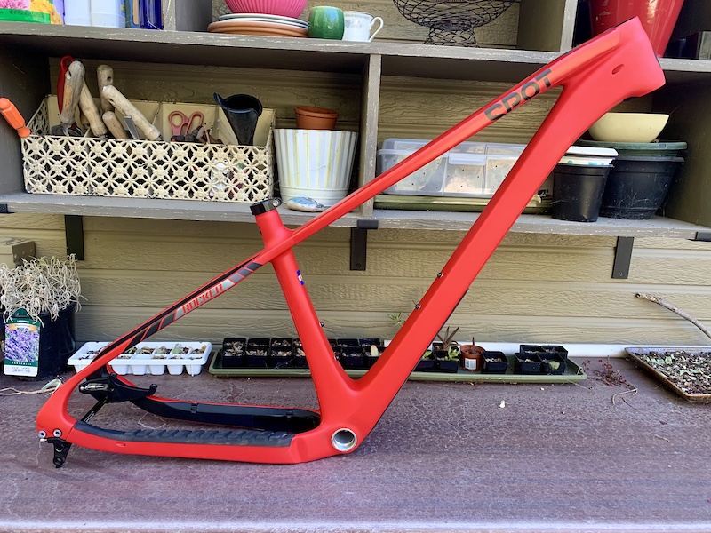 2022 Spot Rocker frame - Medium - Hot Tomato For Sale