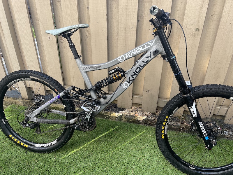 2016 KNOLLY PODIUM For Sale