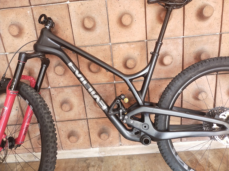 2019 Evil offering frame with ohlins TTX2 air For Sale