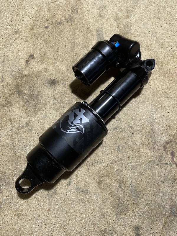 2022 Fox x2. 205x65 trunion For Sale