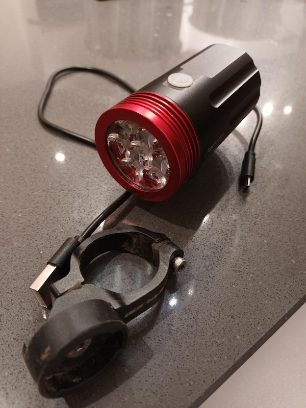 2022 LifeLine P300 2000 Lumens light For Sale