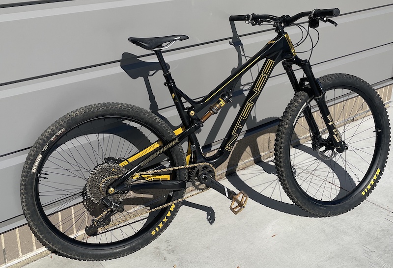 2018 Intense Primer - Large "Bandit" Edition For Sale