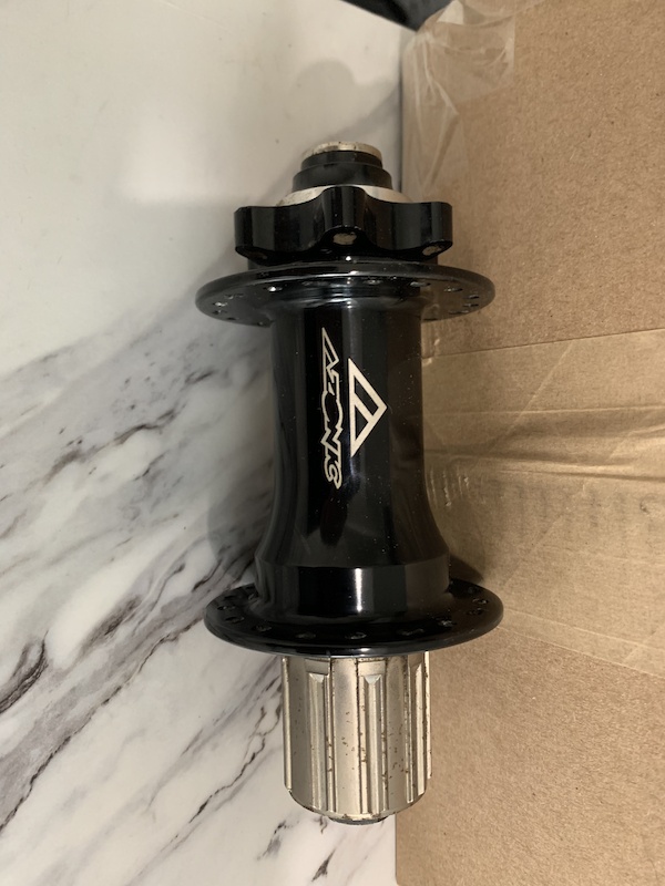 Azonic 36 hole 150x12 rear hub For Sale