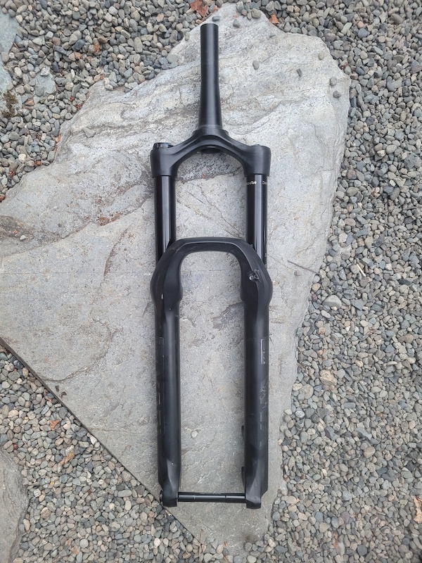 2022 RockShox Yari 29", 170mm For Sale