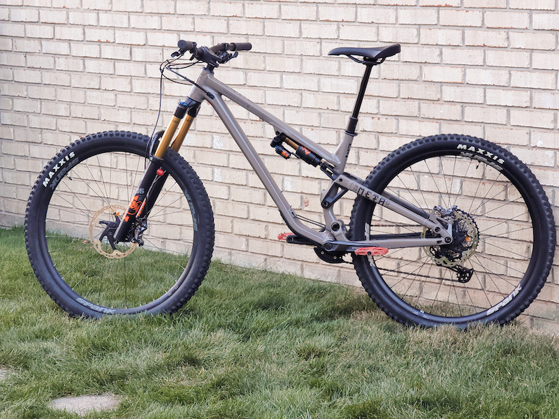 2021 Commencal Meta TR • Like New • FOX/Shimano Build For Sale