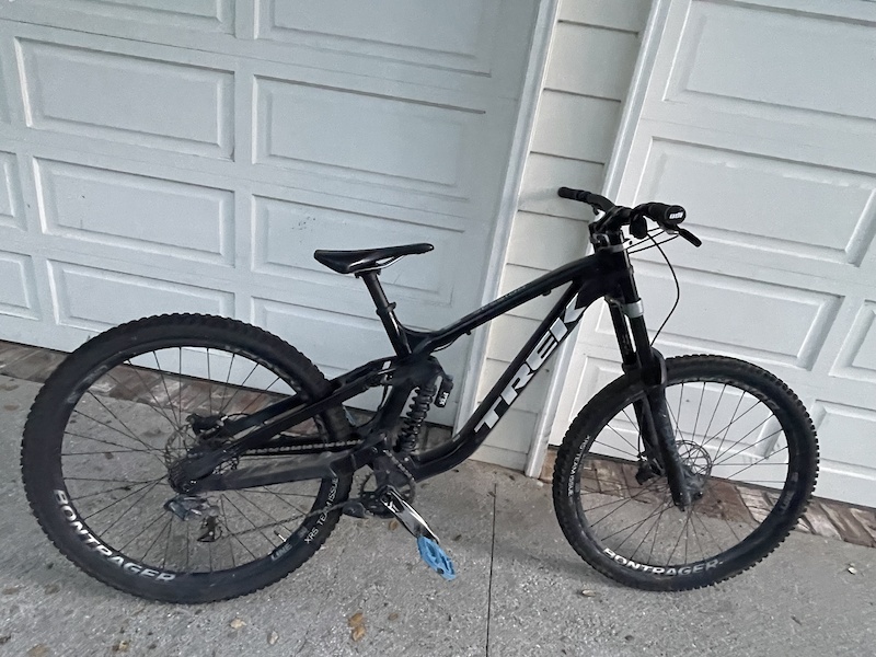 2022 Trek Session 8 R3 large with high pivot For Sale