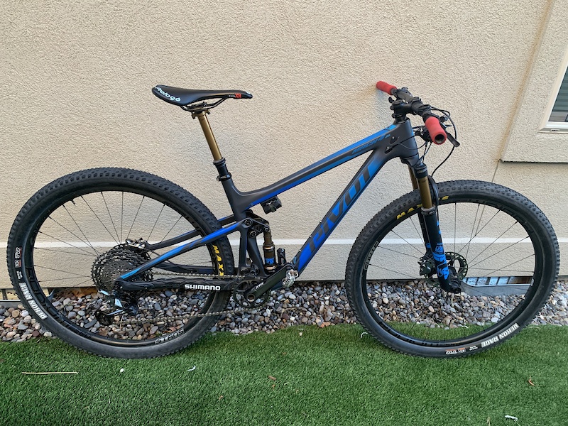 2021 Pivot mach 4 SL with live valve For Sale