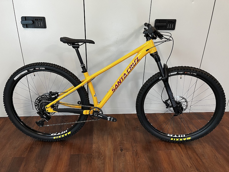 2021 Santa Cruz Chameleon Hardtail D Kit Yel SM MSRP $2,600 For Sale