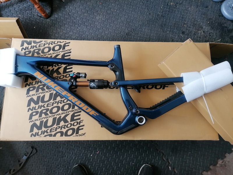 2022 Nukeproof mega 290 large carbon New in box For Sale
