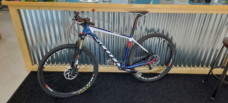 2015 Scott Scale carbon w/ carbon rims For Sale