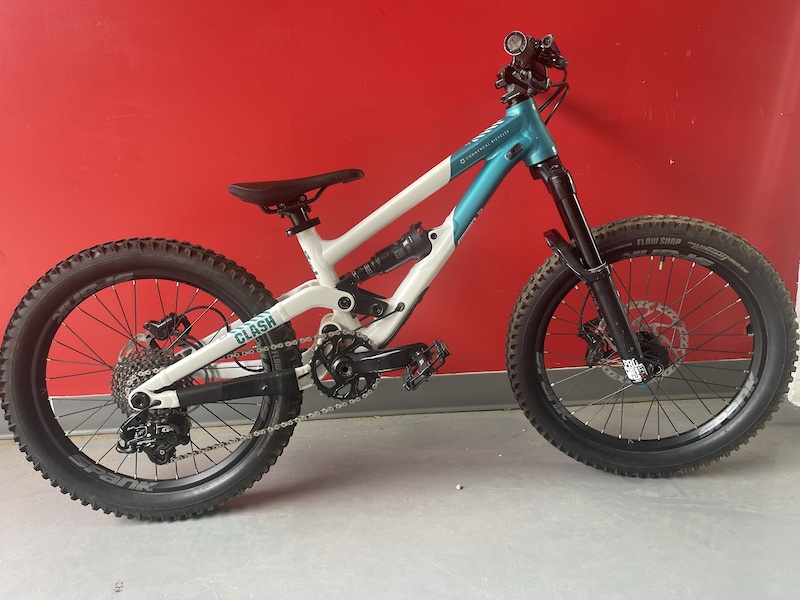 2021 Clash 20” Commencal full suspension bike For Sale