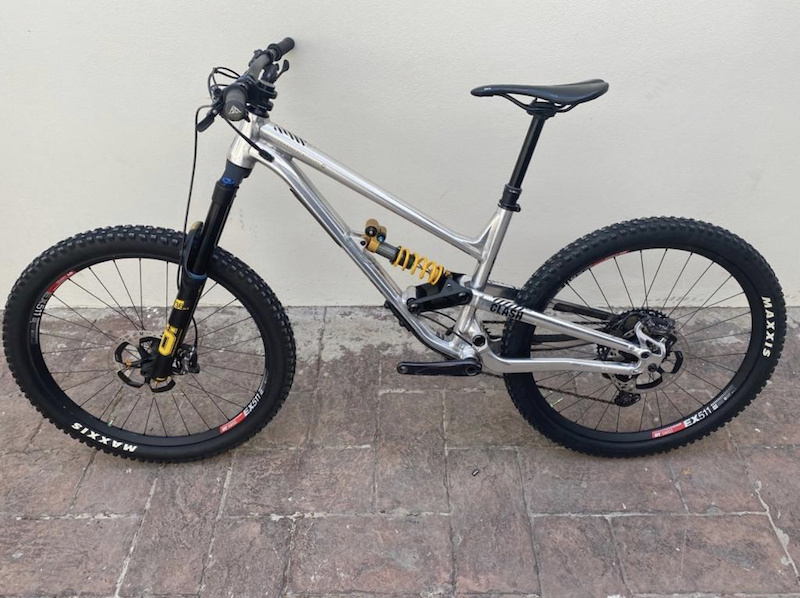 2021 Commencal clash öhlins edition medium For Sale