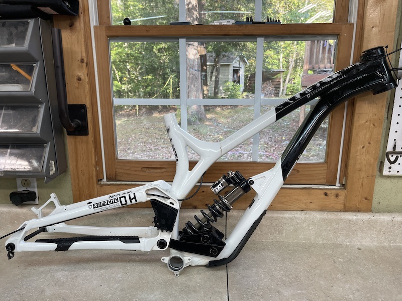 2021 Commencal supreme dh w/ Ext Arma shock For Sale