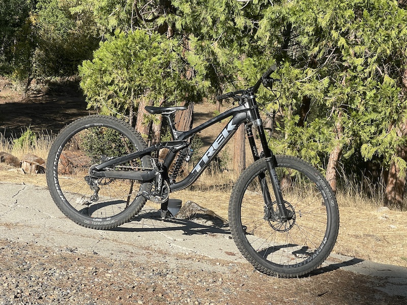 2022 Trek session medium R1 with High pivot New shock For Sale