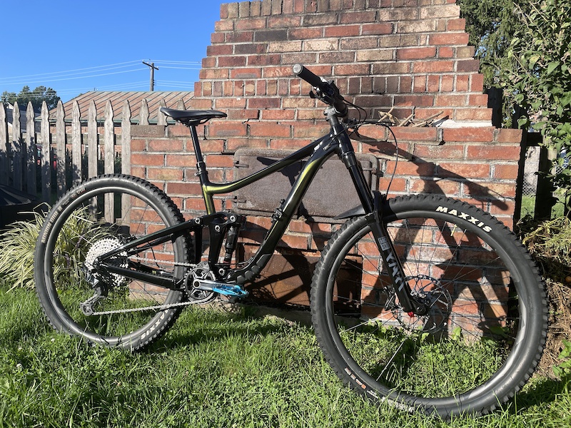 2021 Giant Reign 29 2 MEDIUM For Sale