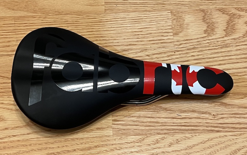 2020 Fabric Scoop Elite Shallow - Canadian Flag For Sale