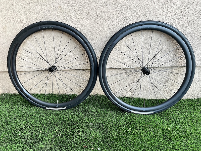 2020 Black Inc THIRTY tubeless/clincher carbon disc wheels For Sale