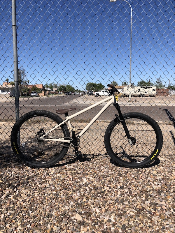 2022 Pivot Point, like new, includes stock parts For Sale