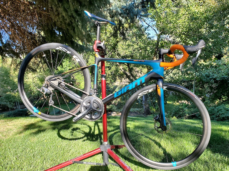 2017 GIANT Defy Advanced Pro 1 Disc 52-53cm For Sale