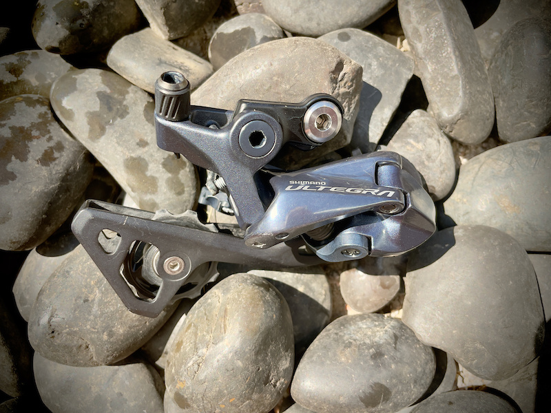 SHIMANO ULTEGRA RD-R8000 Shadow Rear Derailleur For Sale