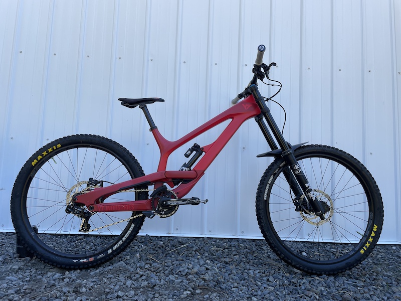 2018 YT Tues CF Pro XL Carbon 27 5 For Sale