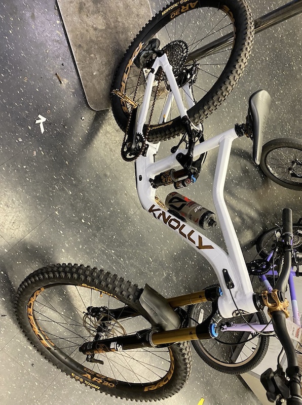 2019 Knolly fugitive frame set with shock, headset For Sale